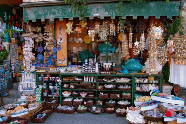 Shopping and Souvenirs in the Maldives: Best Places and Must-Buy Items ...
